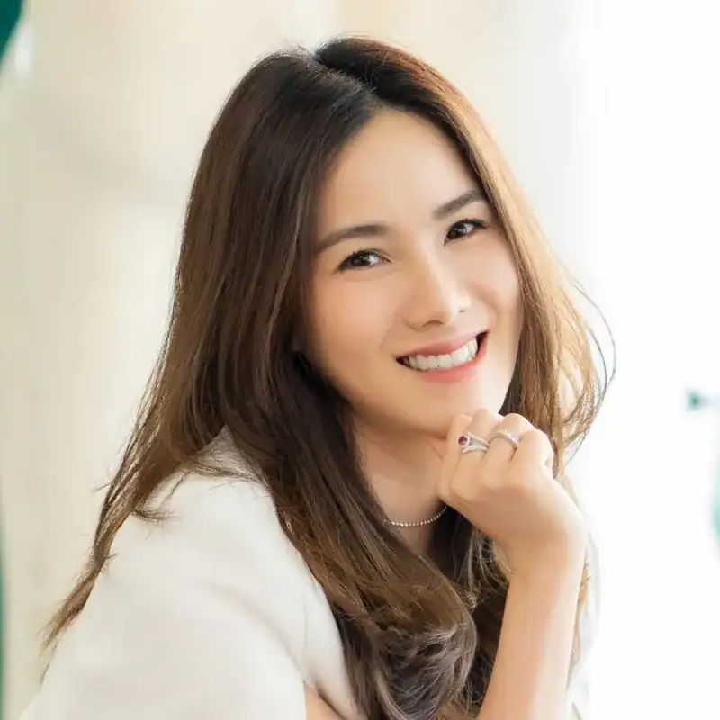 PRESTIGE : NICHA "Mint" Lojanagosin In 300 HIGH FLYERS | Dermaster สถาบันความงาม